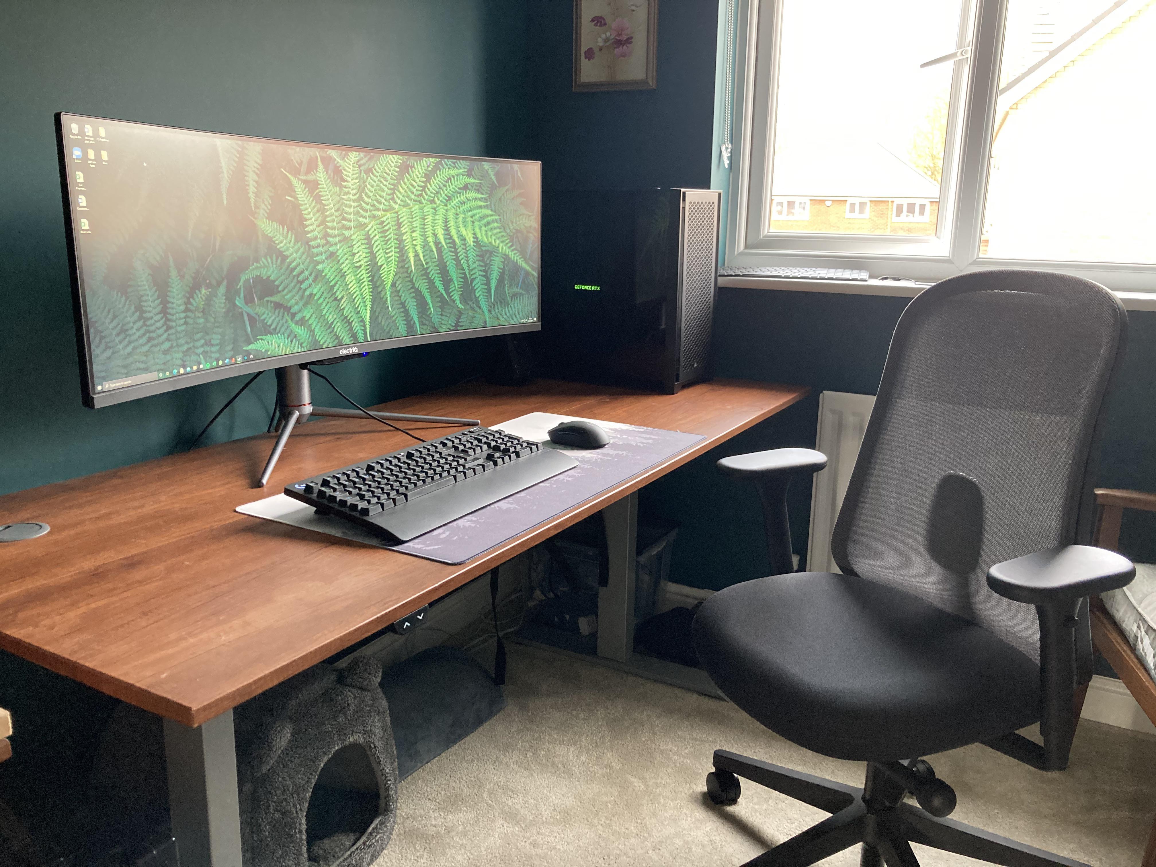 My station | Scrolller