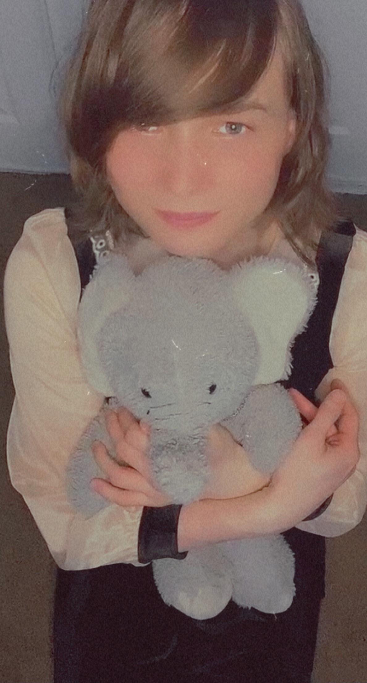 My stuffie wanted to say good night! | Scrolller