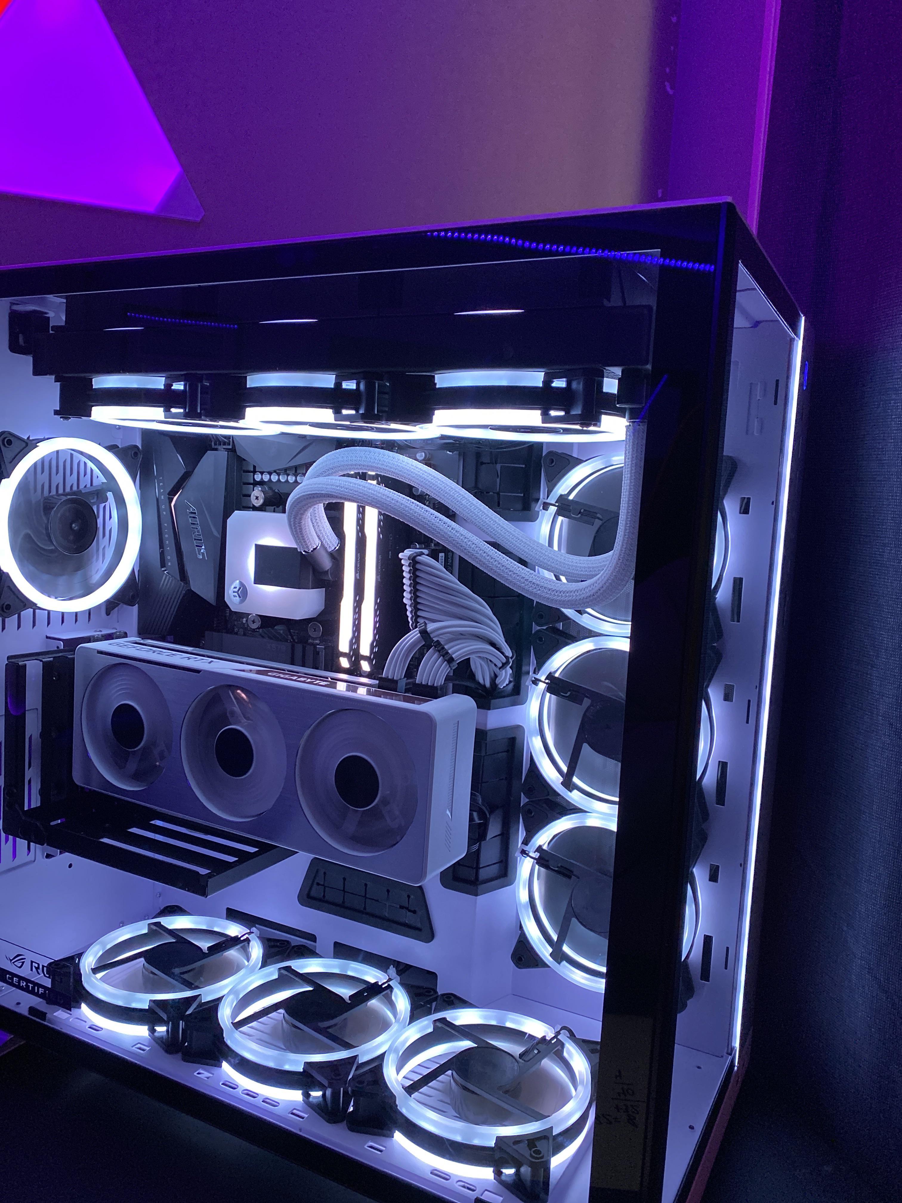 My White/Black i3 - 1060 | Scrolller