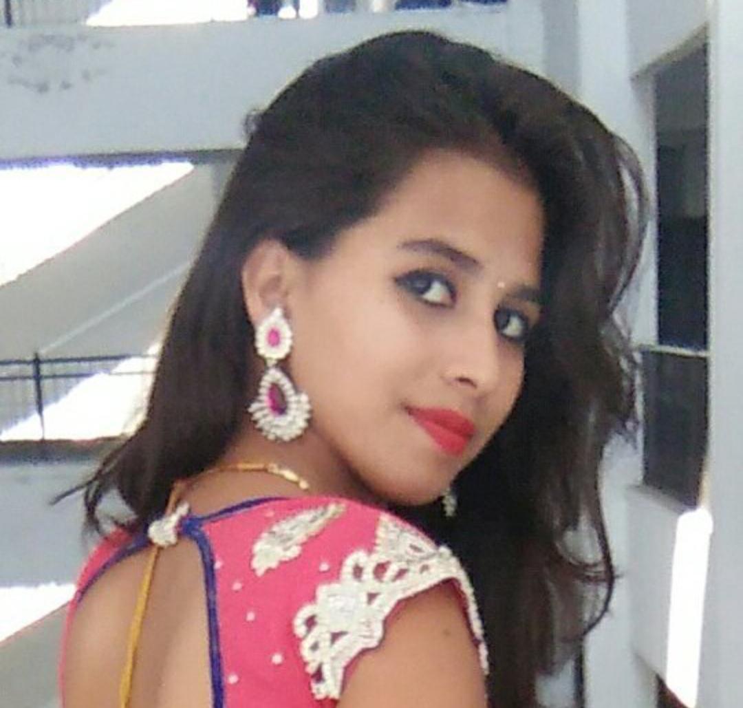 My young sis ️ Dolly | Scrolller