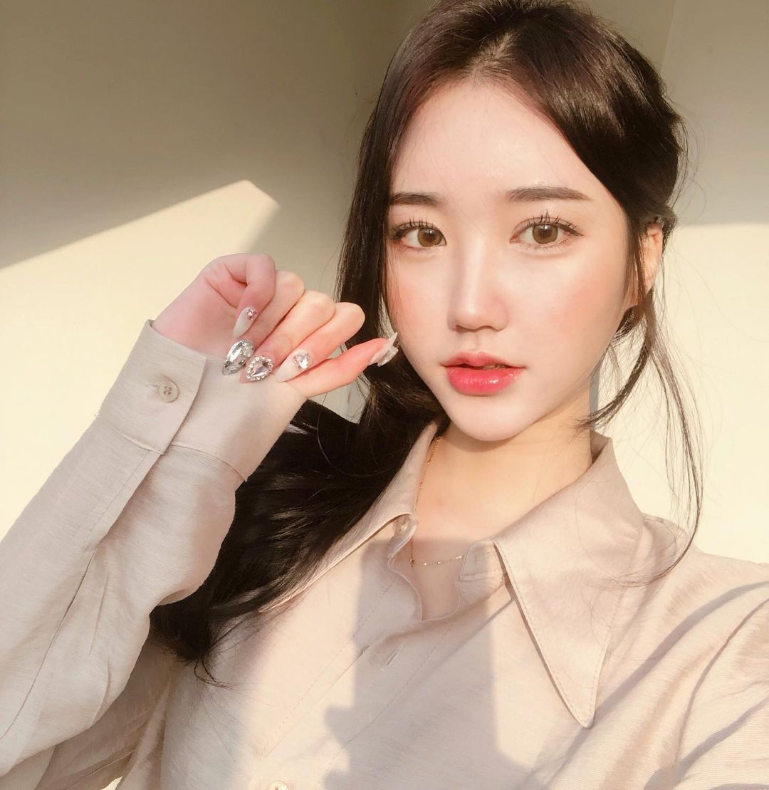 Nail accessories | Scrolller