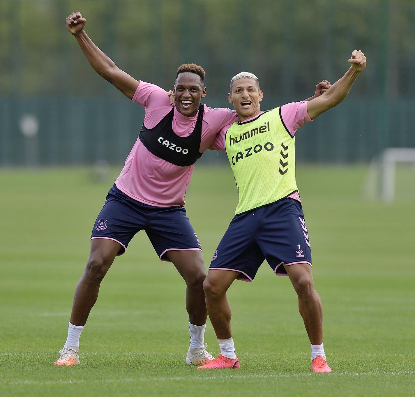 Name a more iconic duo..I’ll wait | Scrolller