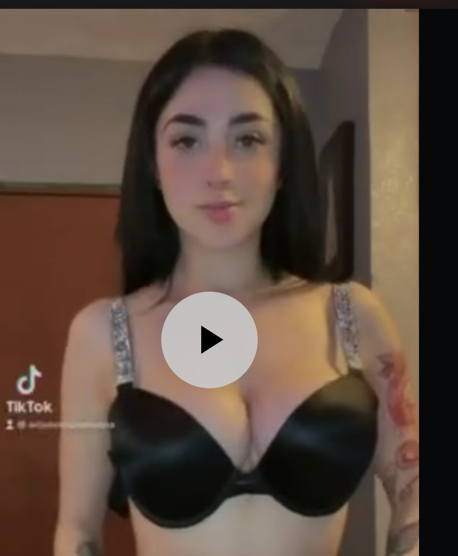 what is her name? she is very hot | Scrolller