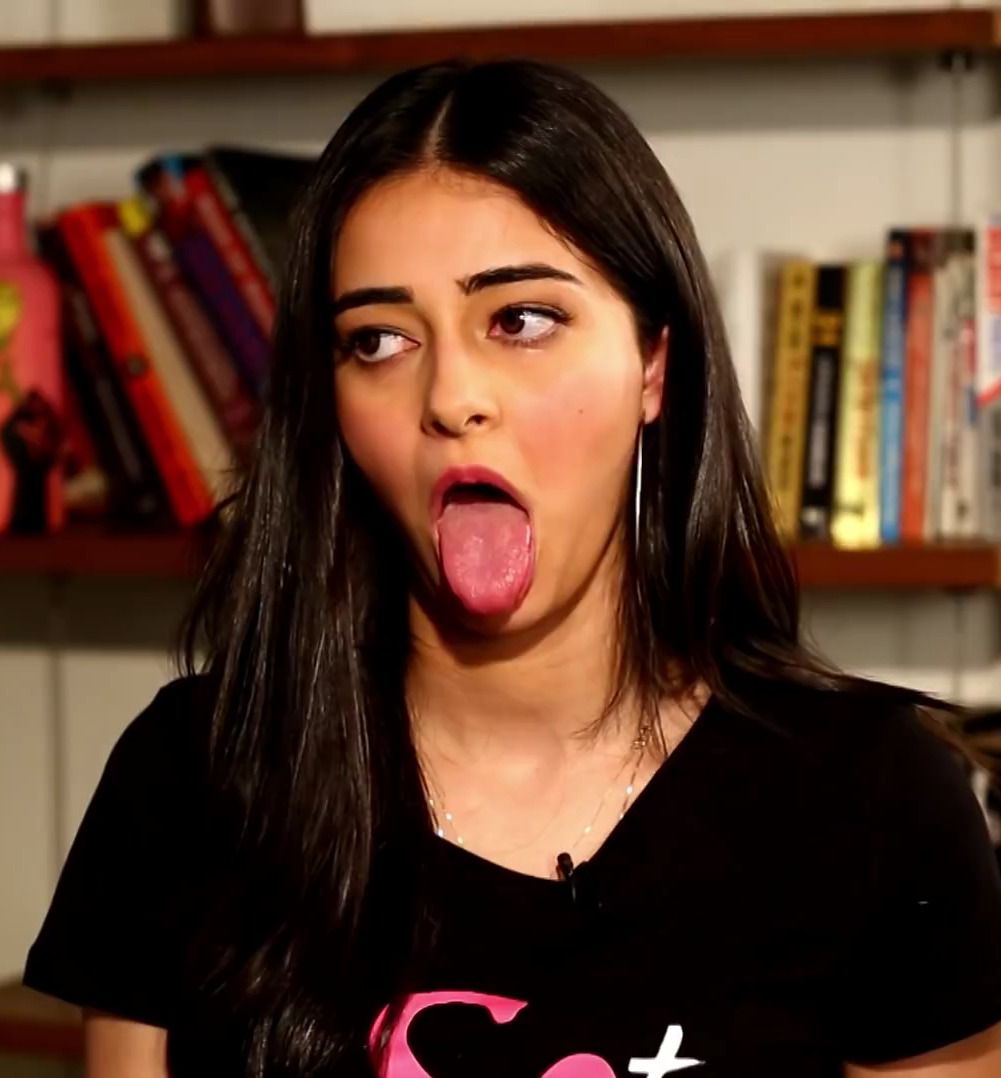 Ananya Panday showing her tongue! | Scrolller