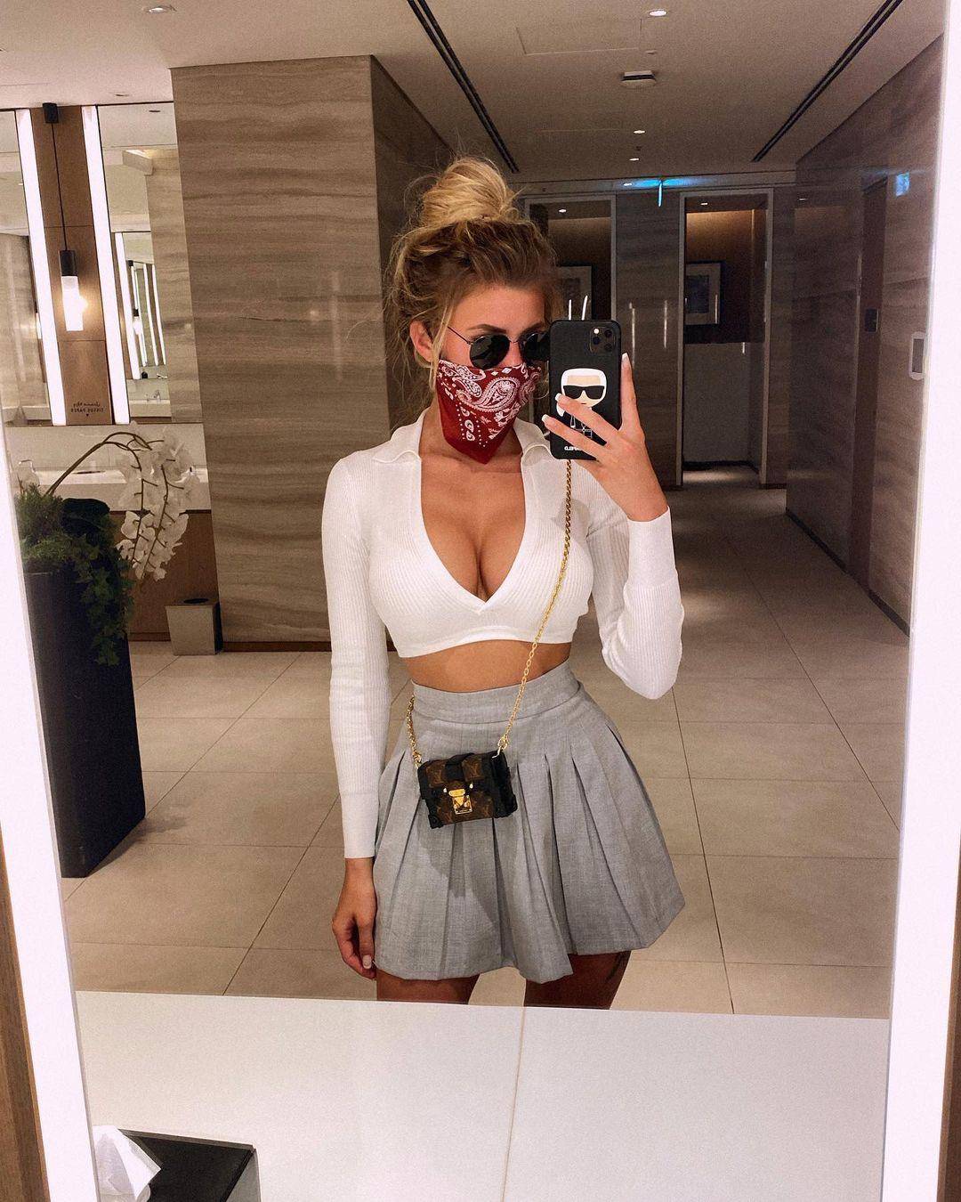 Nata Lee (@natalee.007) | Scrolller