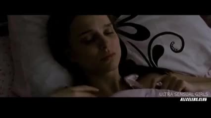 Natalie Portman wants it soooo bad. | Scrolller