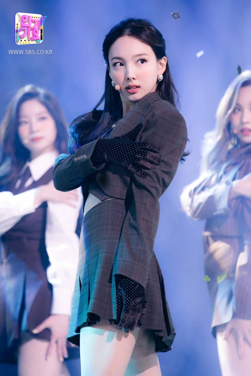 Nayeon | Scrolller