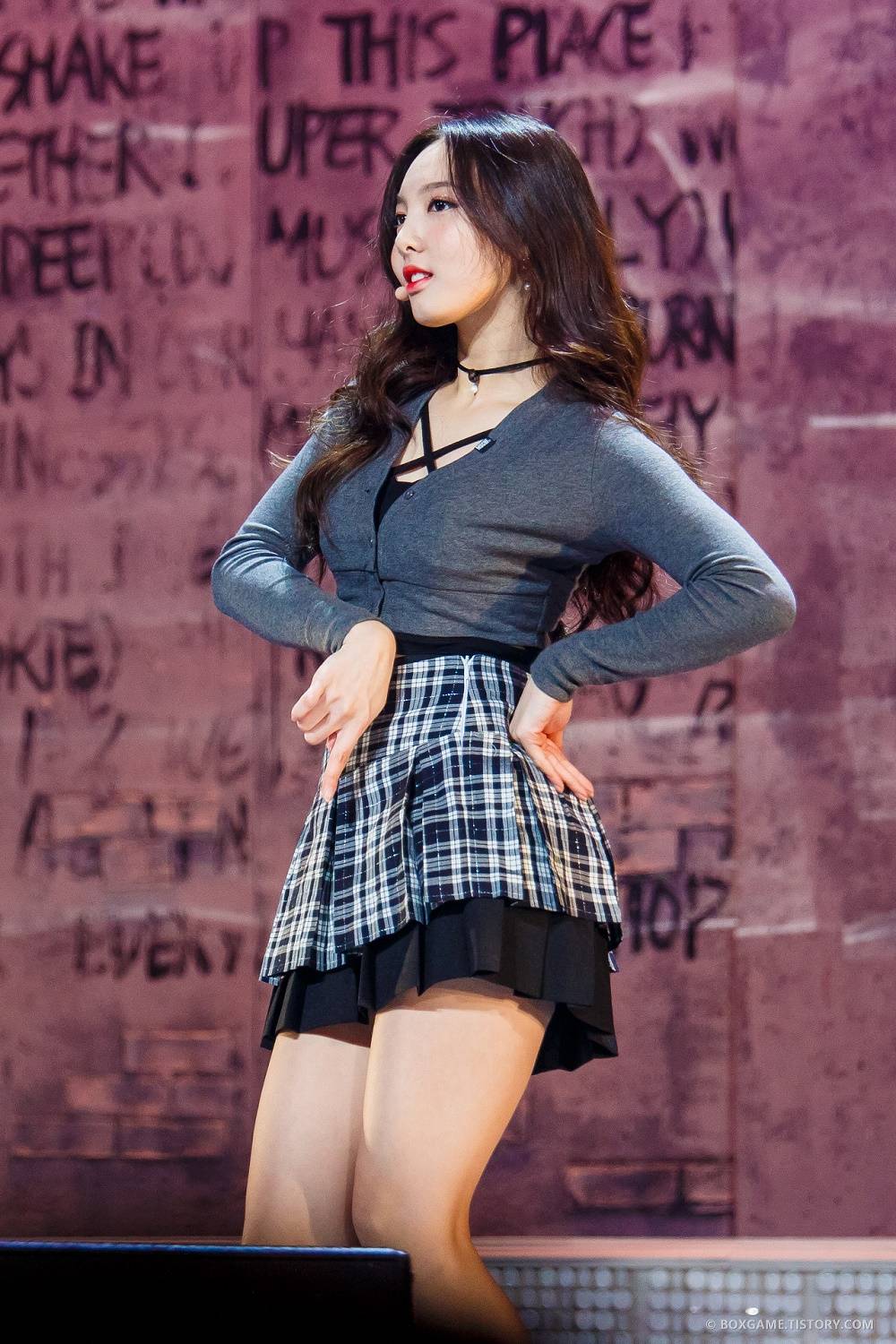 Nayeon | Scrolller