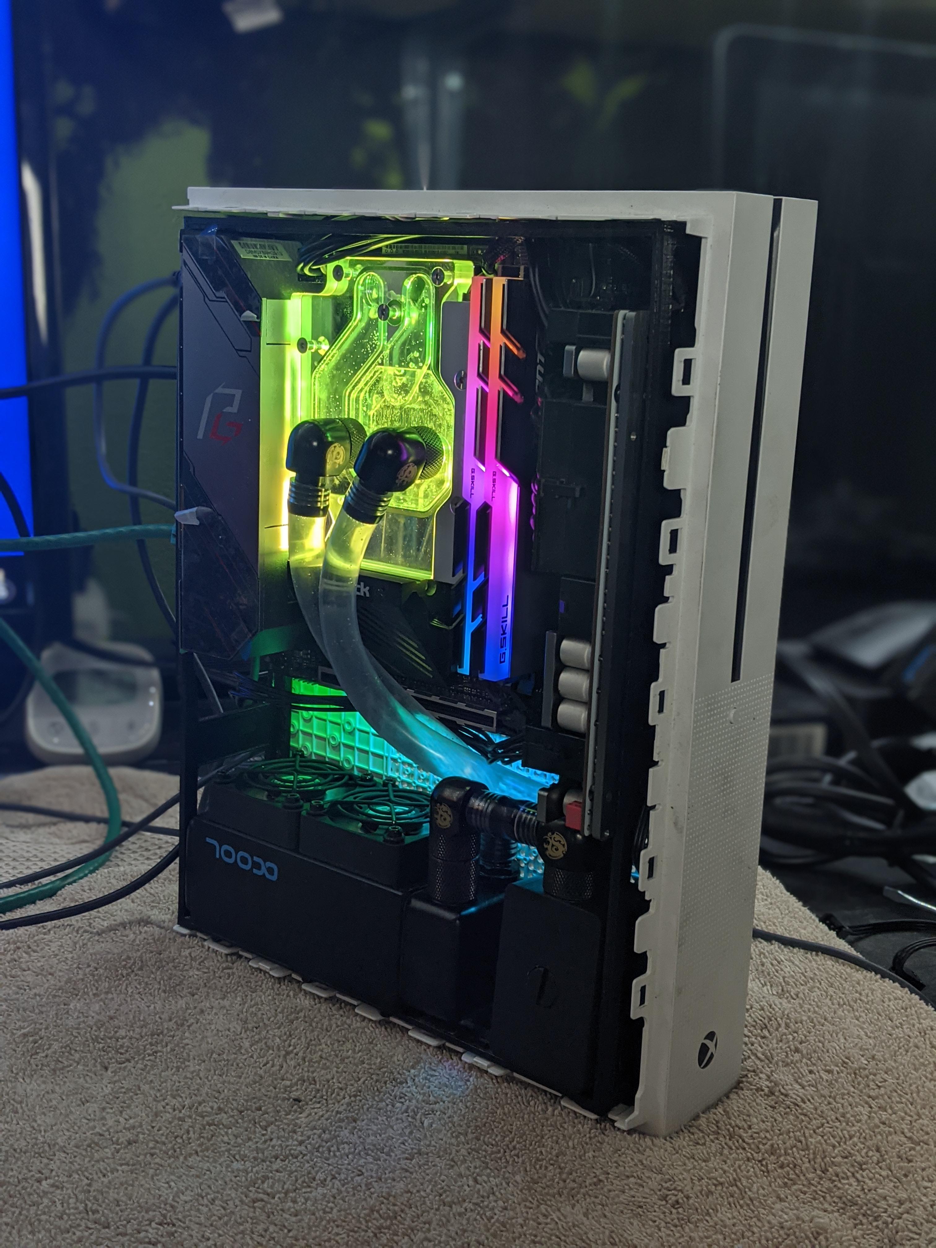 Nearing completion on my new SFF watercooled sleeper PC. | Scrolller