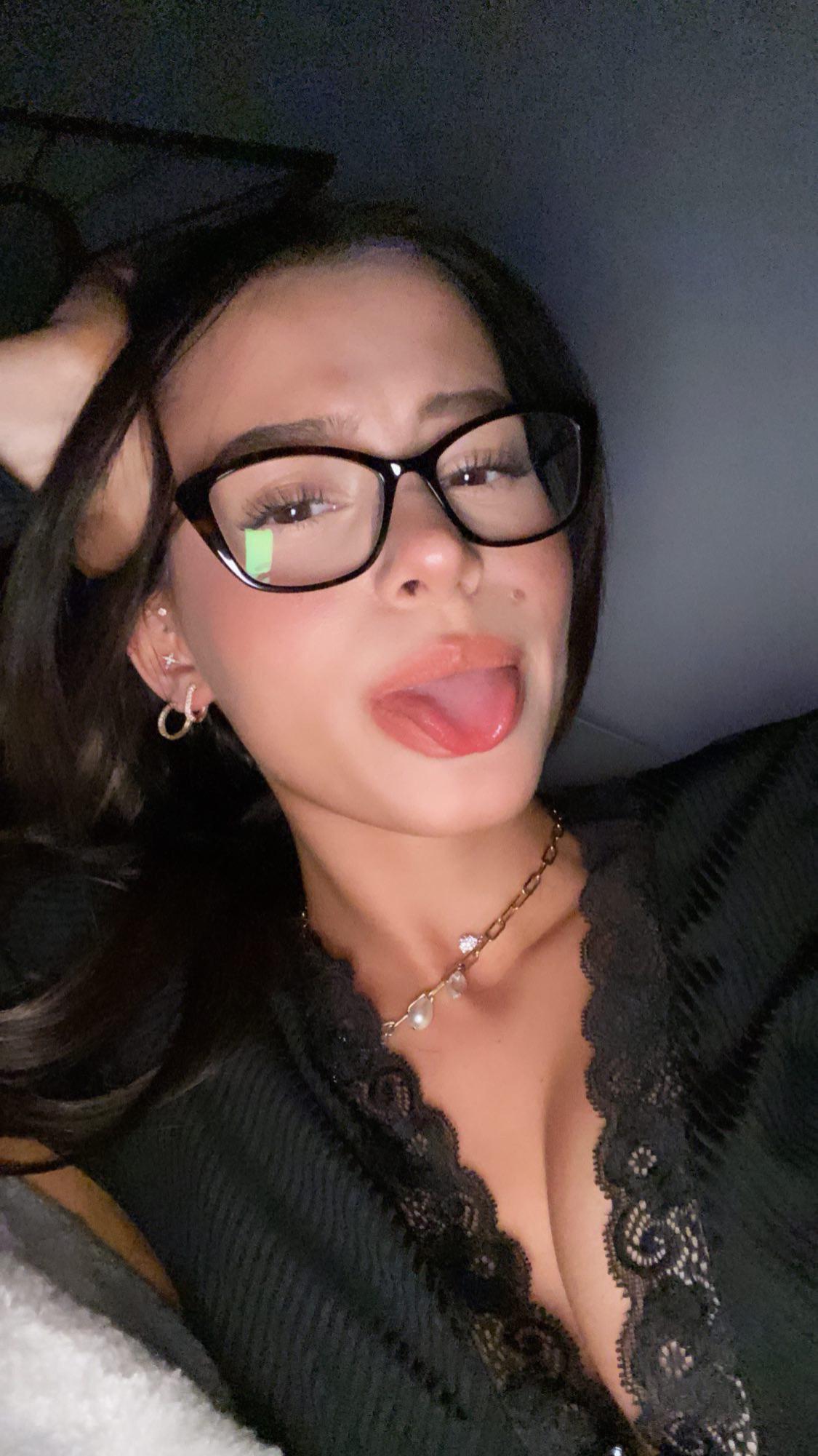 Need somebody to give me handjobs as Lea Elui | Scrolller