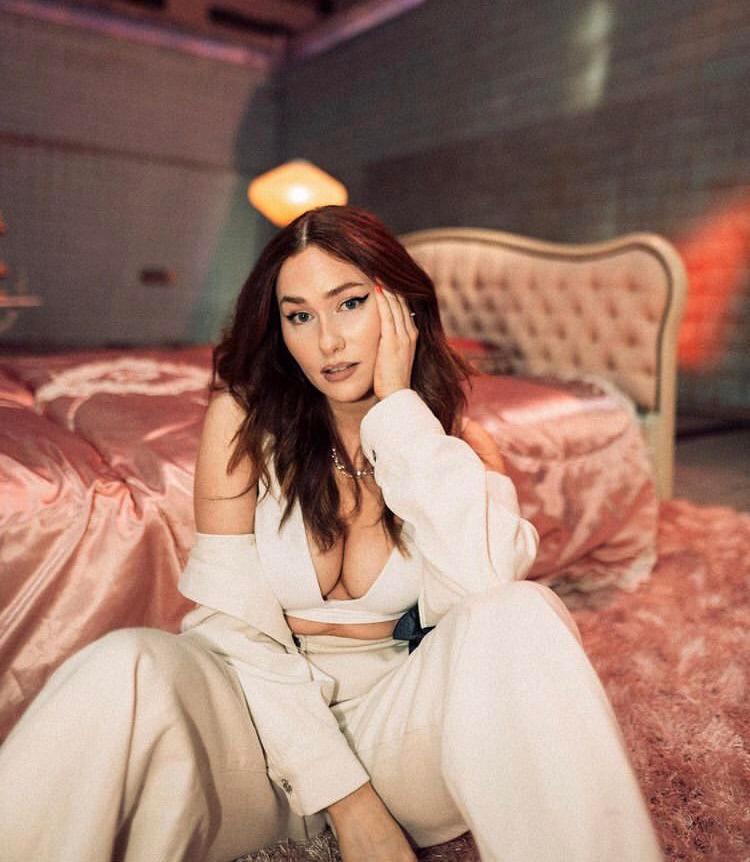 Neues Bild Sonny Loops 🔥 | Scrolller