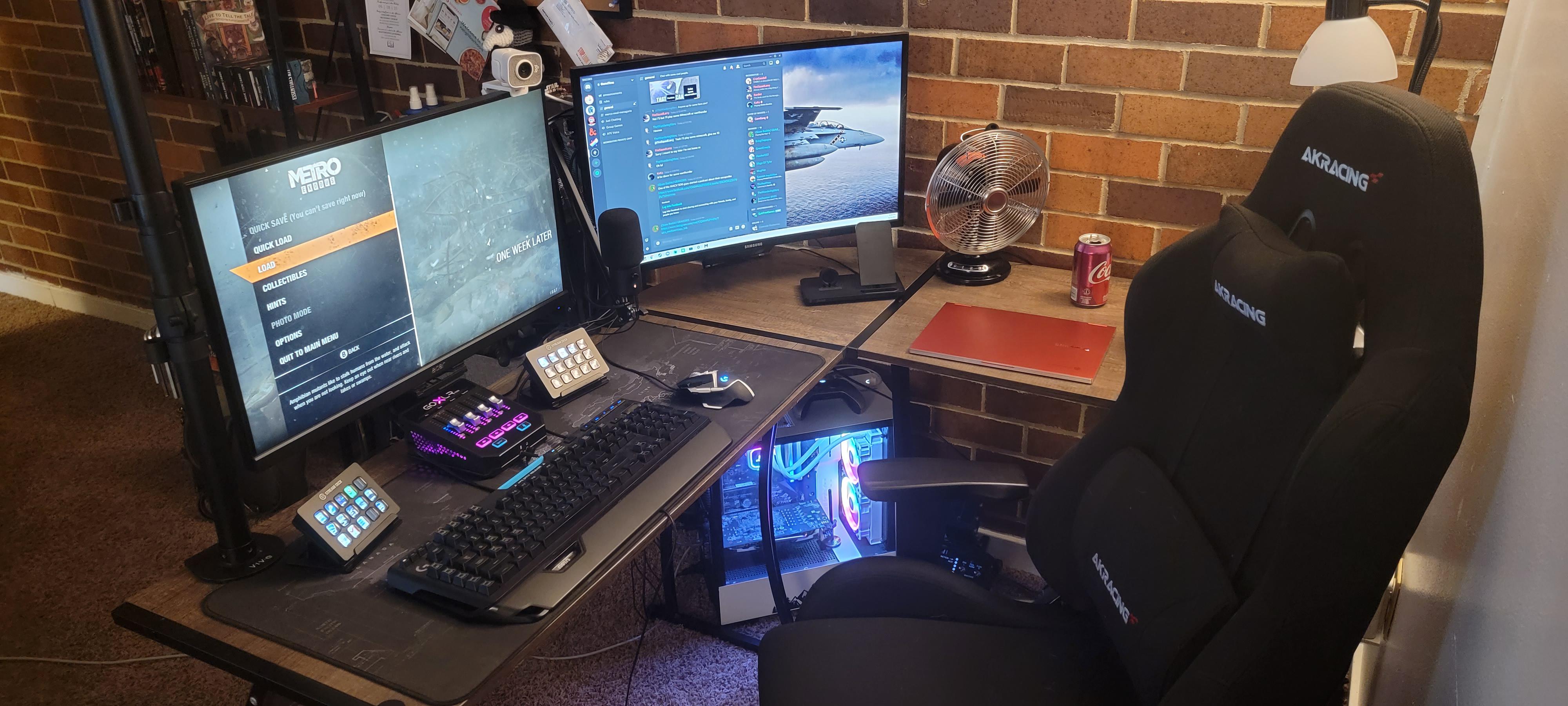 New apartment, new setup. | Scrolller