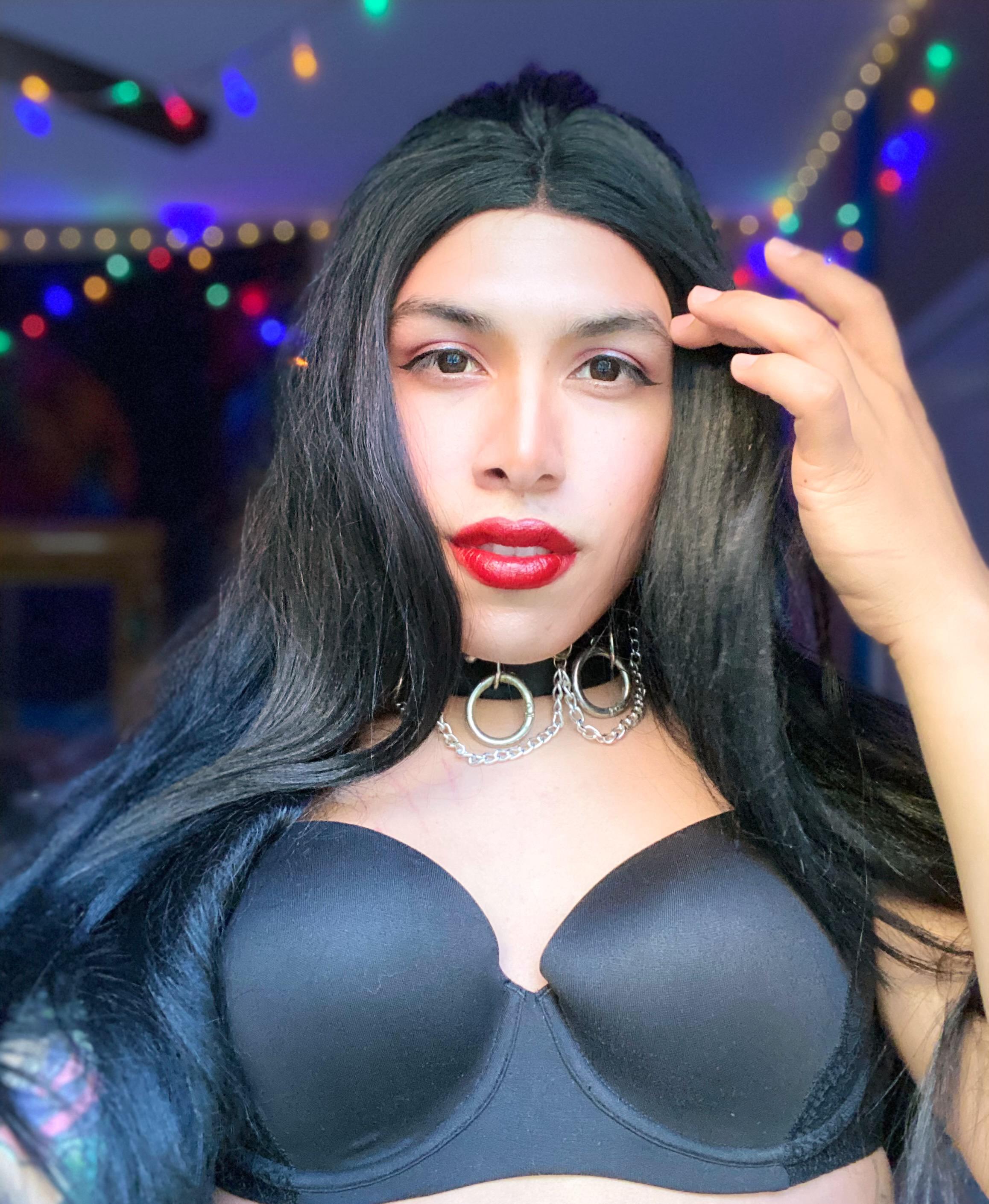 New around here. Anyone wanna show me around ? | Scrolller