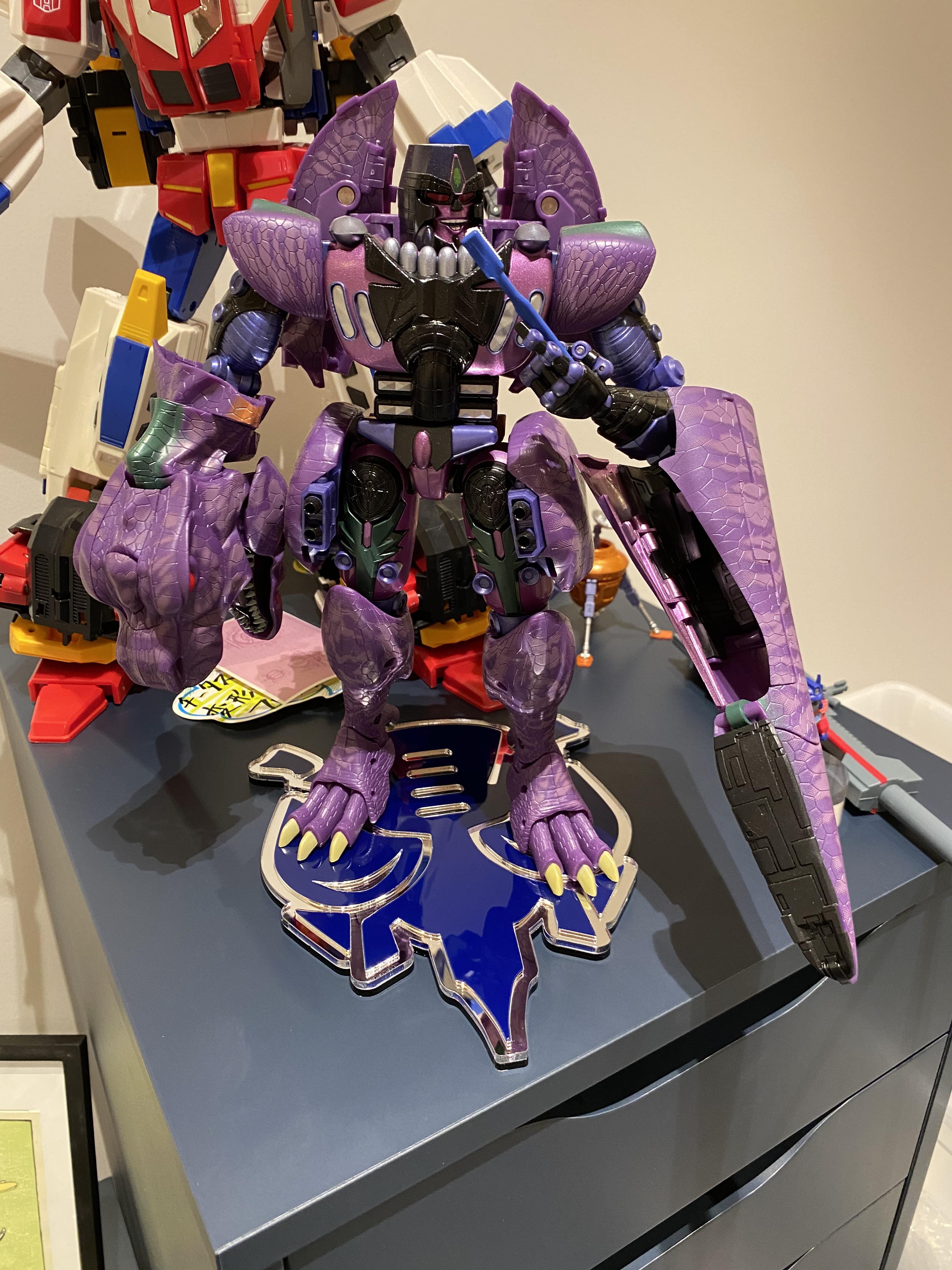 New Display base for Megatron I made. | Scrolller