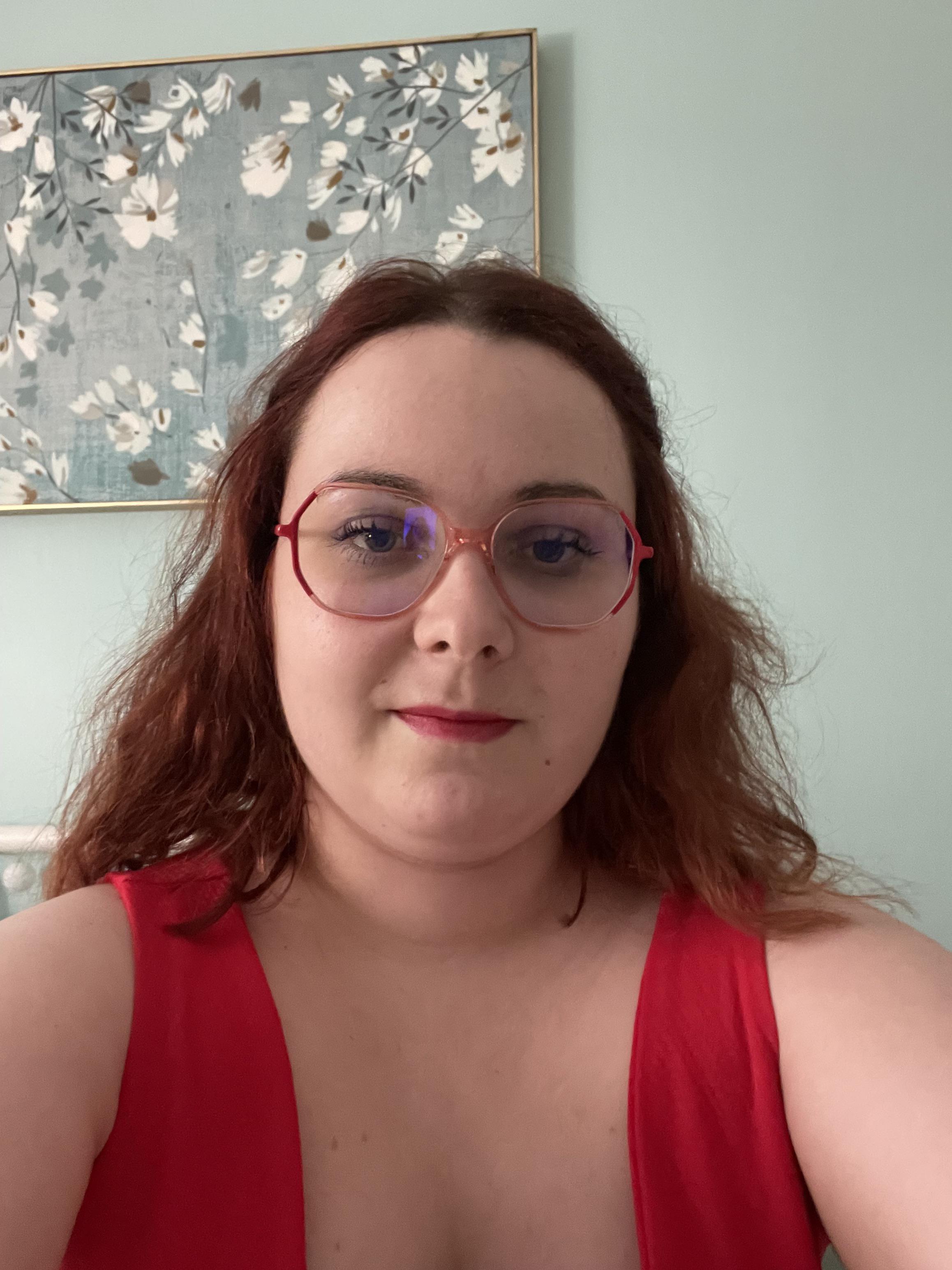 New glasses and new hair color | Scrolller