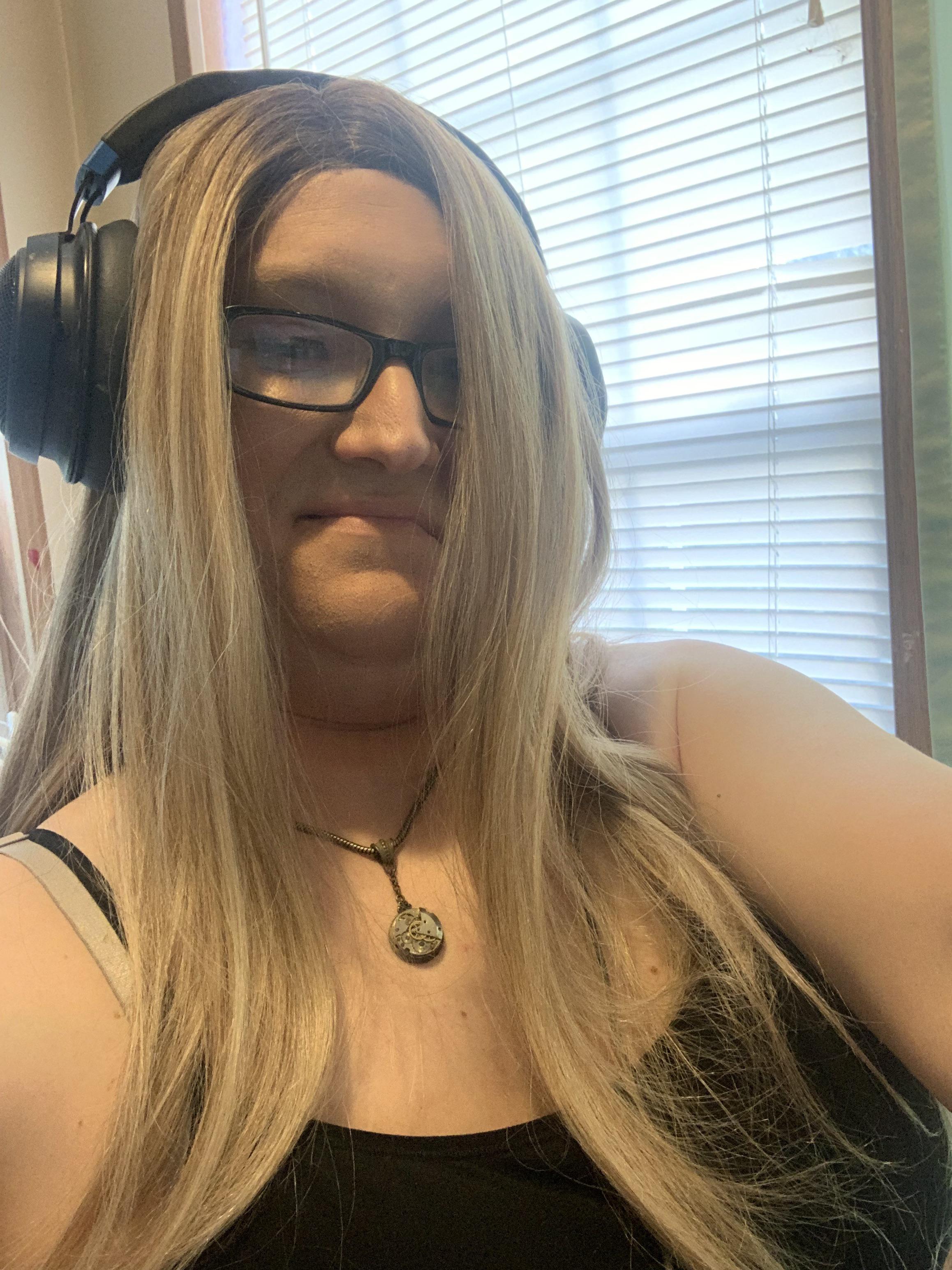 New hairstyle! | Scrolller