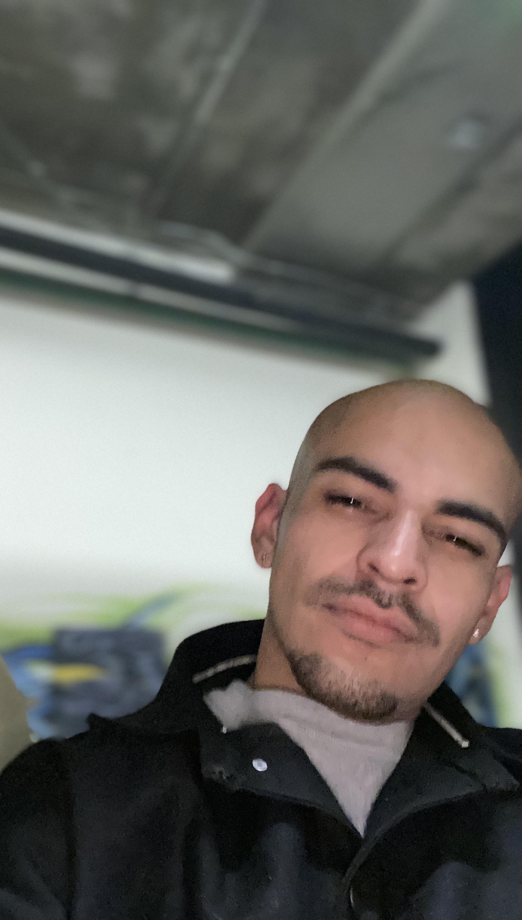 New here, soy Nuevo aqui | Scrolller