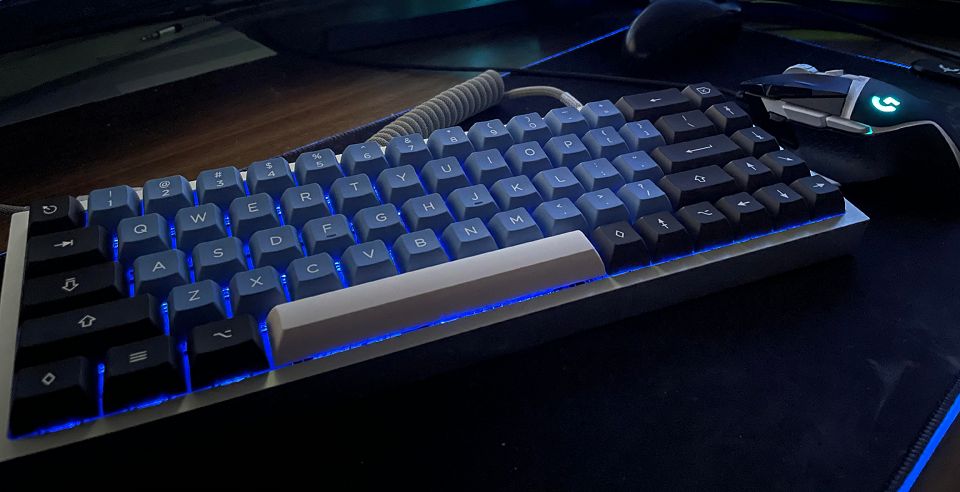 New keycaps, who dis? (Arctic KAT on NK65) | Scrolller