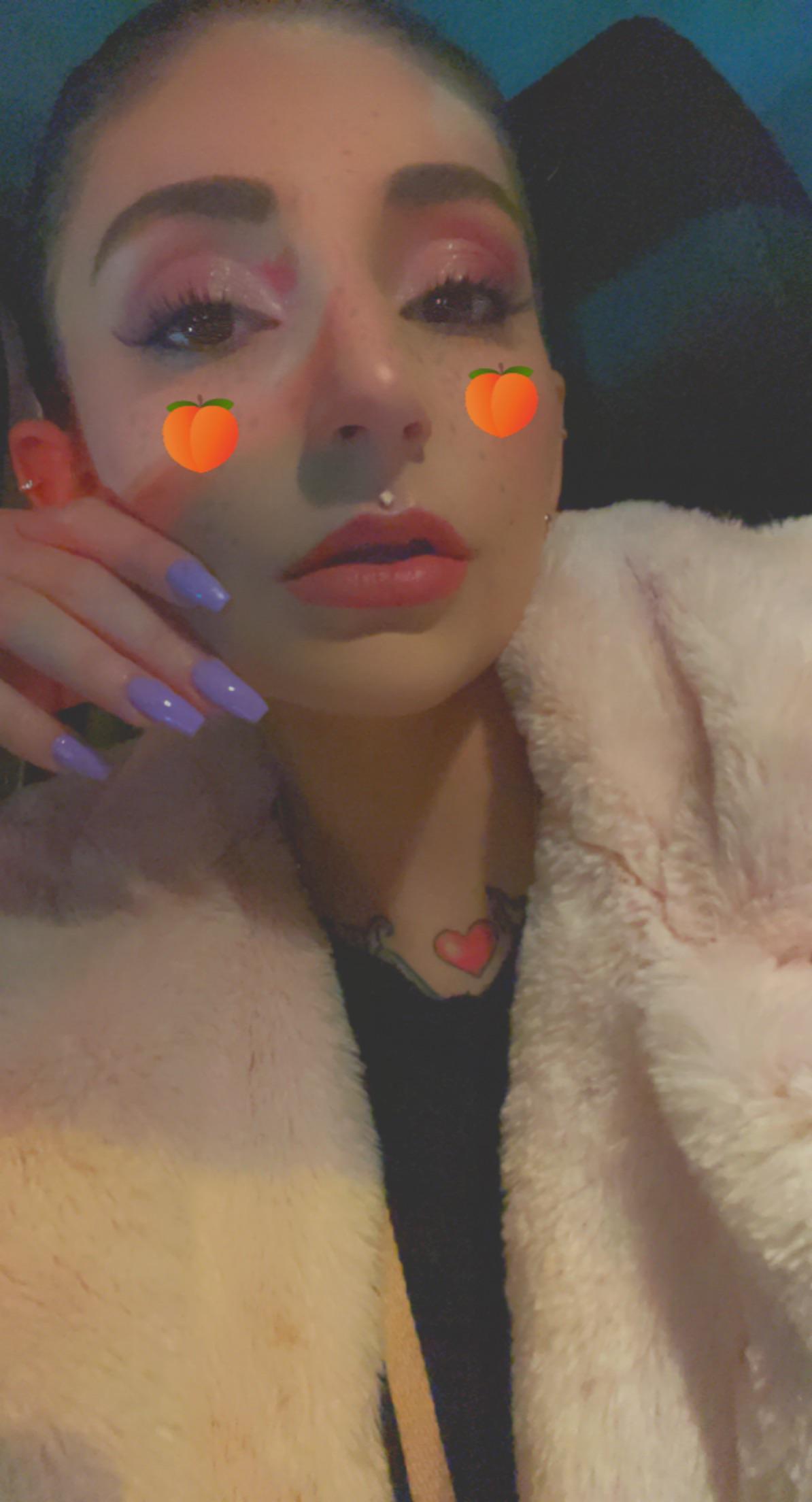 New nails 🥰 | Scrolller