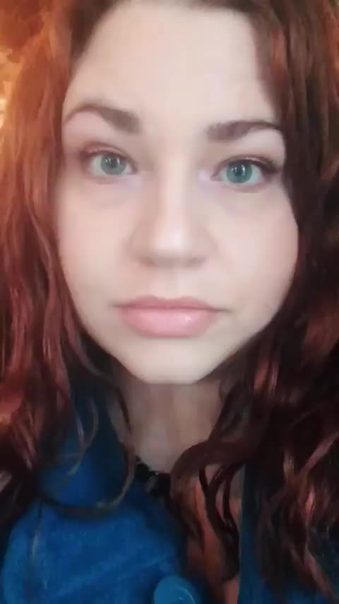 New throwback post on my OnlyFans is a fun one. Risky public flashing in a cafe. 🥴 | Scrolller