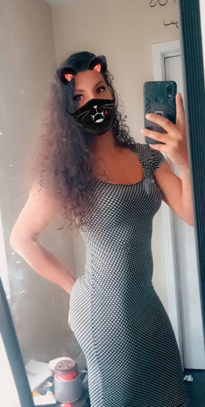 Newbie babe | Scrolller