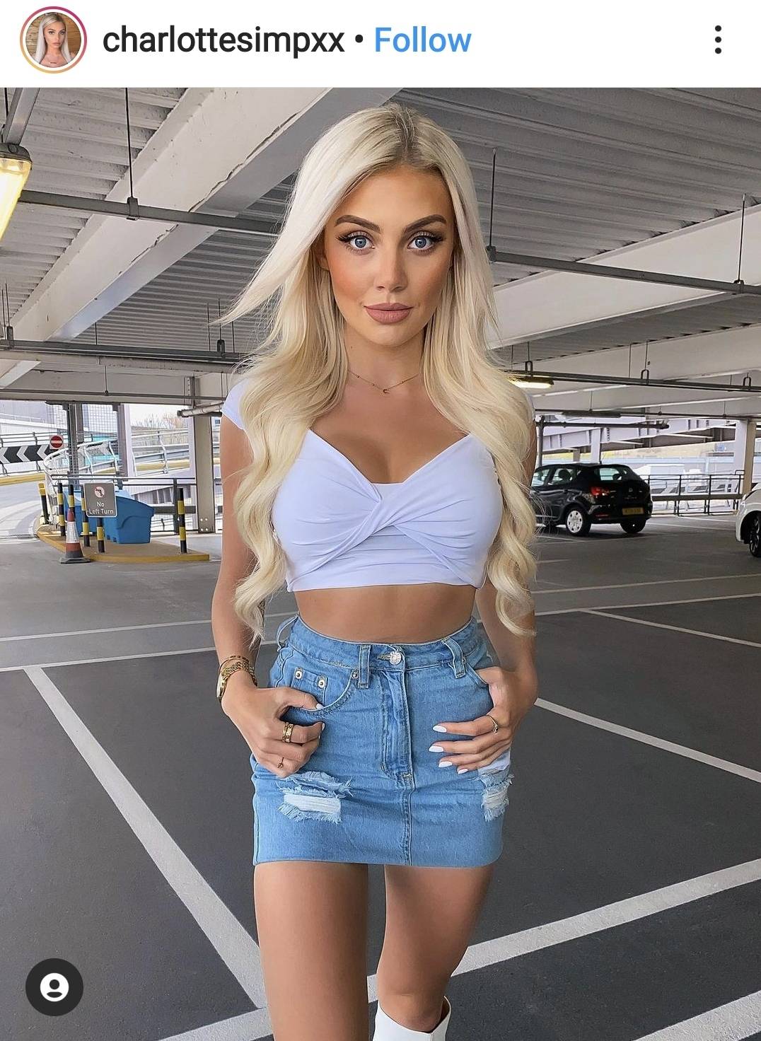 Nice mini skirt | Scrolller