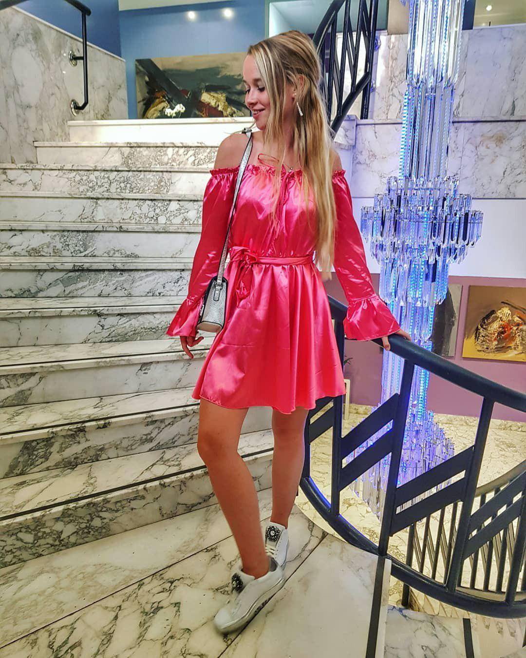Nice satin dress🥰 | Scrolller
