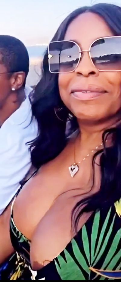 Niecy nash nipslip | Scrolller