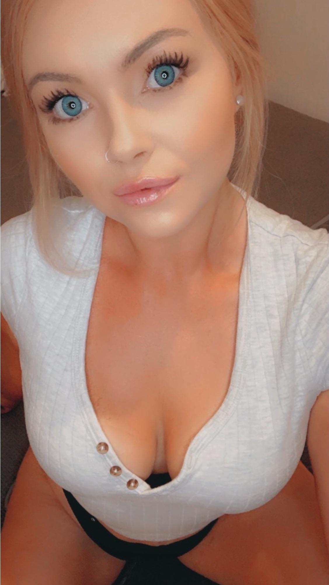 Night time is mama time💦👅 | Scrolller