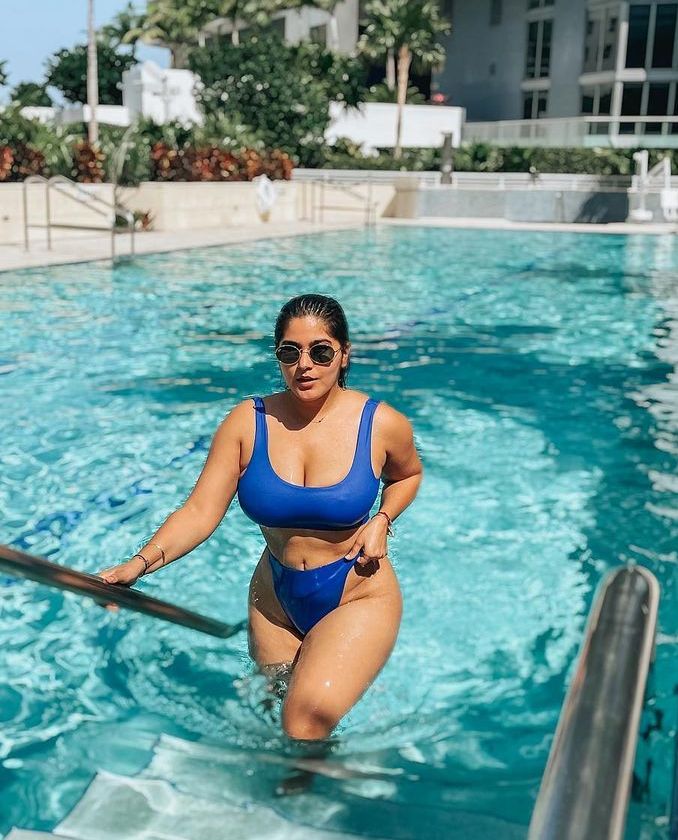 Nikki chikki | Scrolller