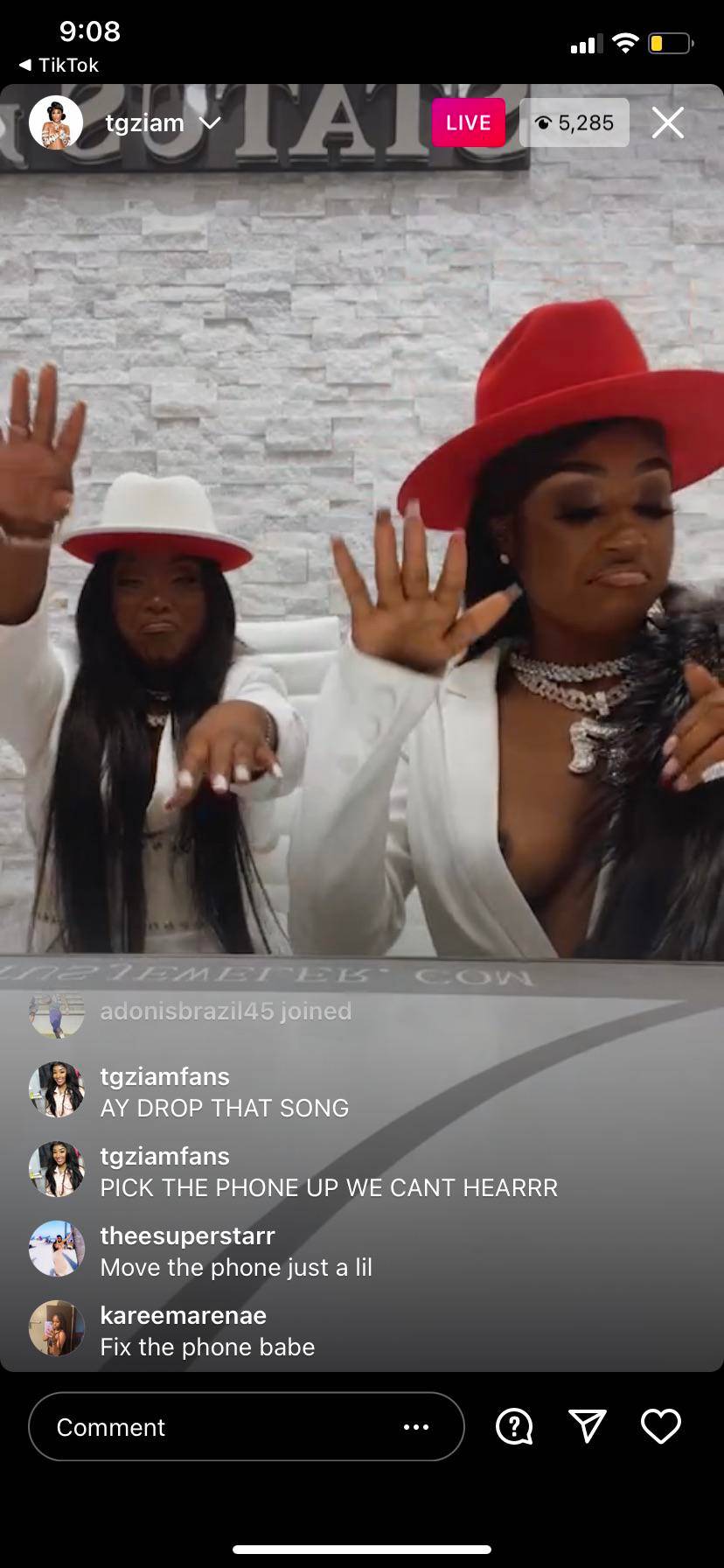 Nip slip I caught | Scrolller