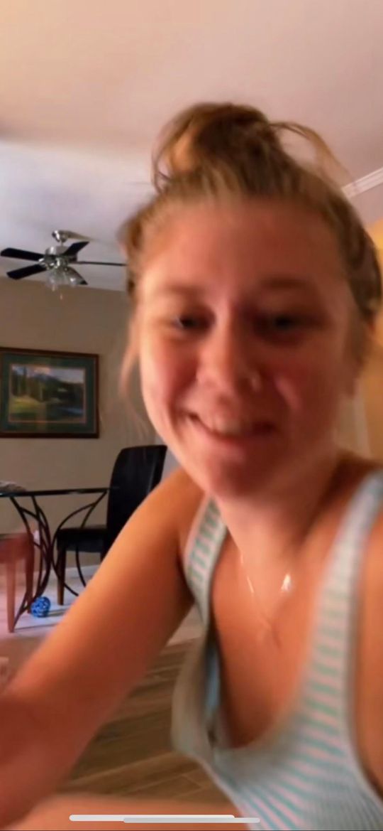 Nip slip live. Her name was @lyricalsinger or something | Scrolller