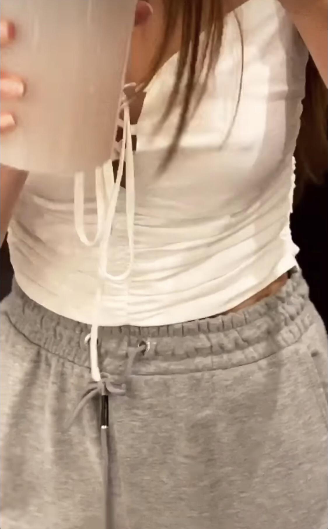 Nippel🤫 | Scrolller