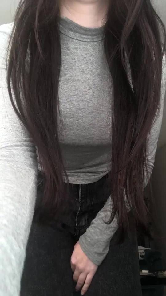 No bra no problem ;) | Scrolller