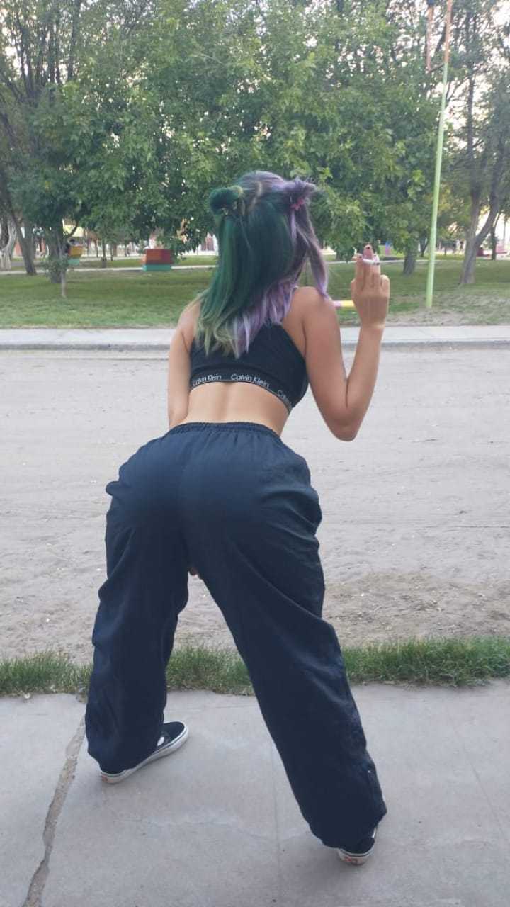 No es mucho, pero es trabajo honesto... | Scrolller