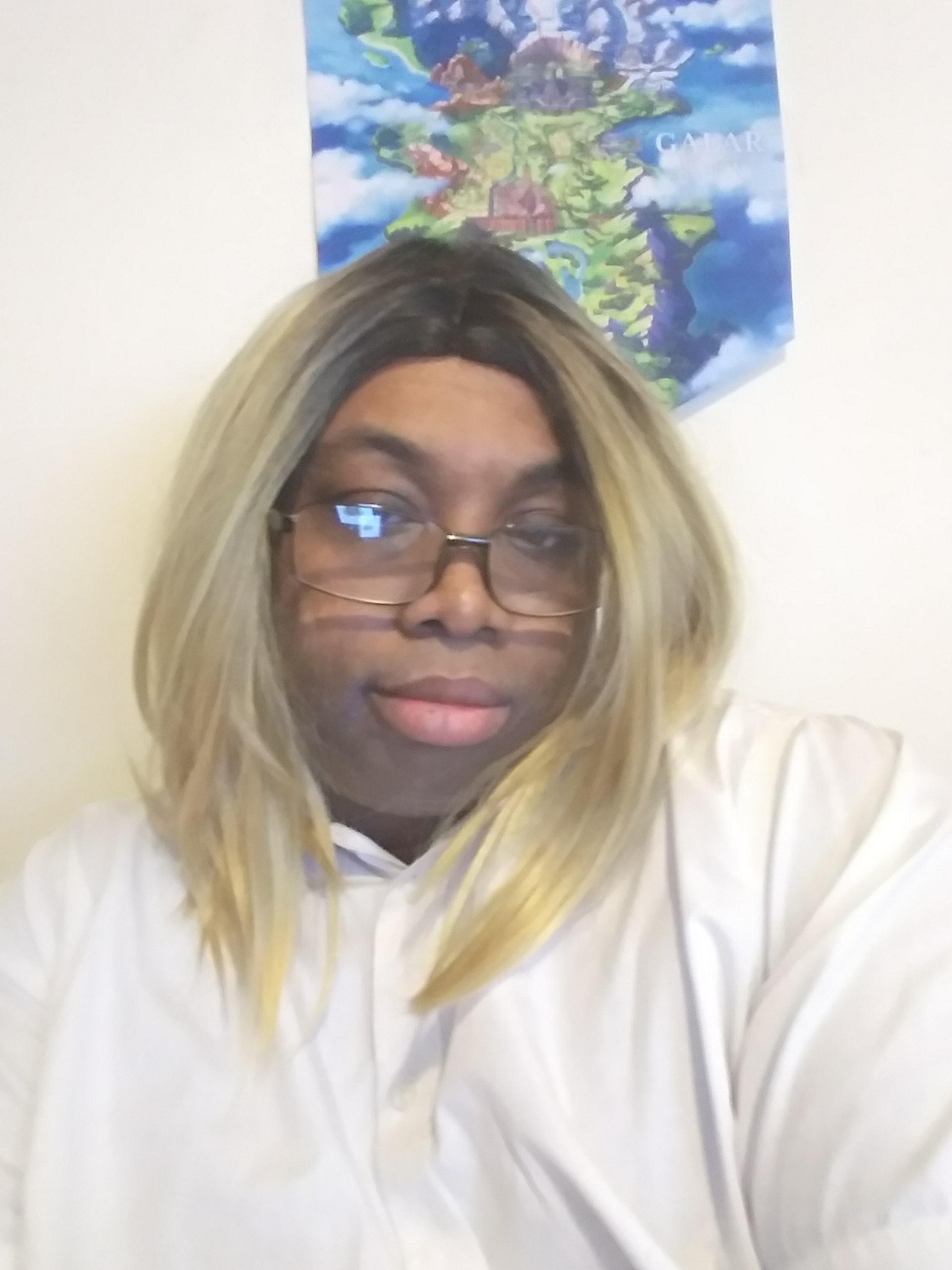 No make up this time. | Scrolller