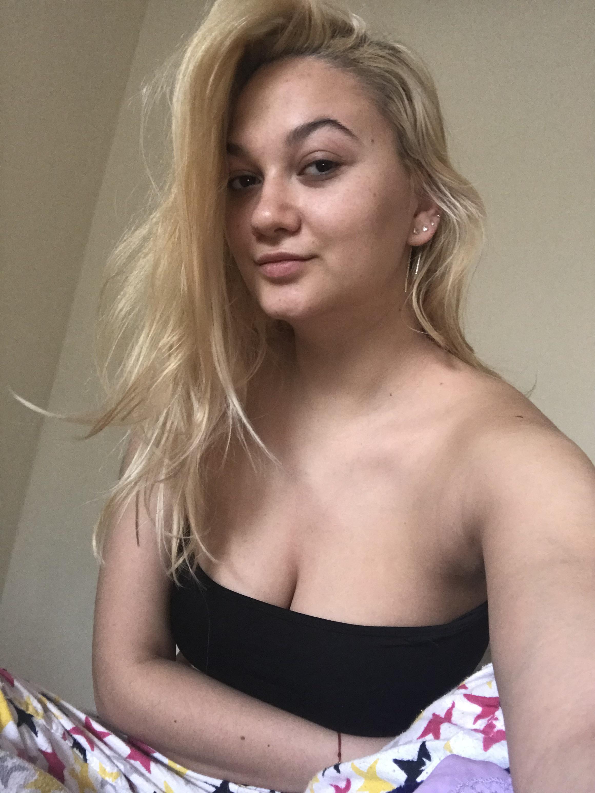 No makeup day 😊 Have a great Monday ️🤗 | Scrolller