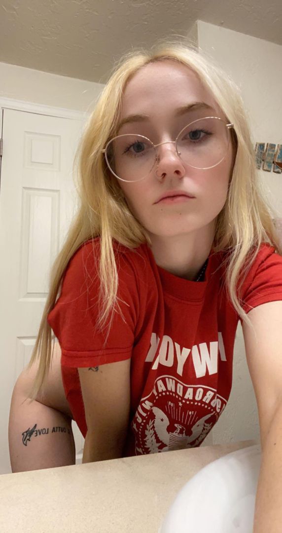 No pants are the best pants! | Scrolller