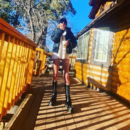 No pants, no problem | Scrolller