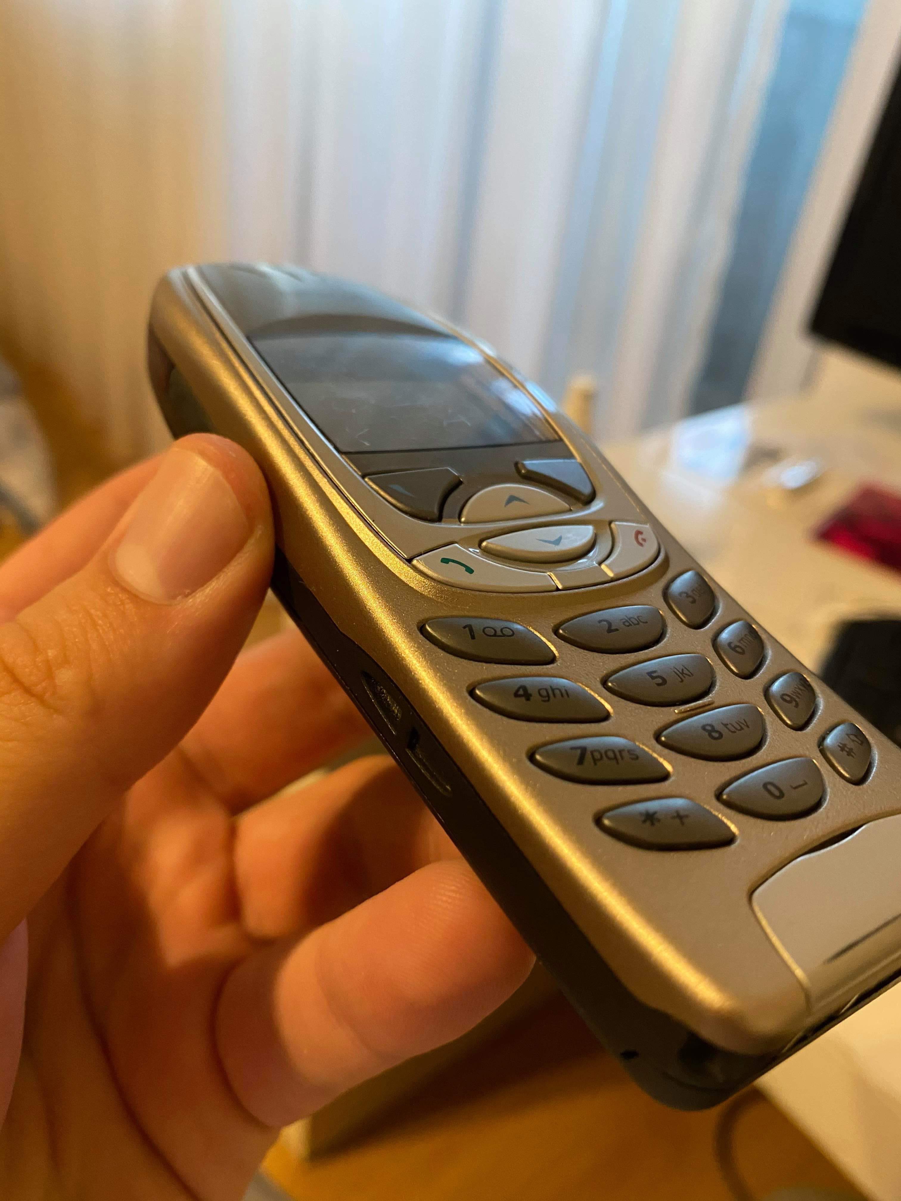 Nokia 6310, anyone remember this bad boy? | Scrolller