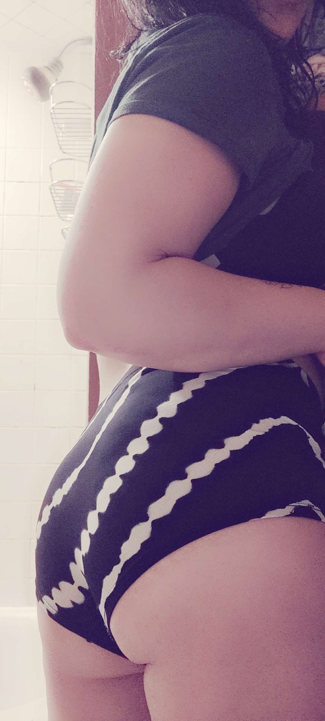 Not just hungry for these shorts 😏😘 | Scrolller