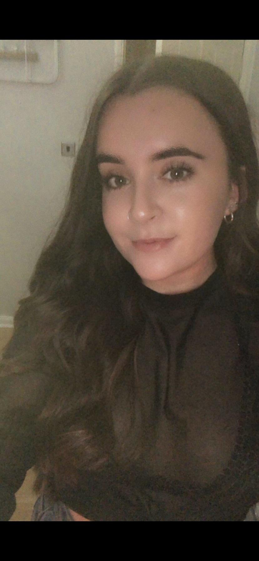 What would you do to this girl? Let me know | Scrolller