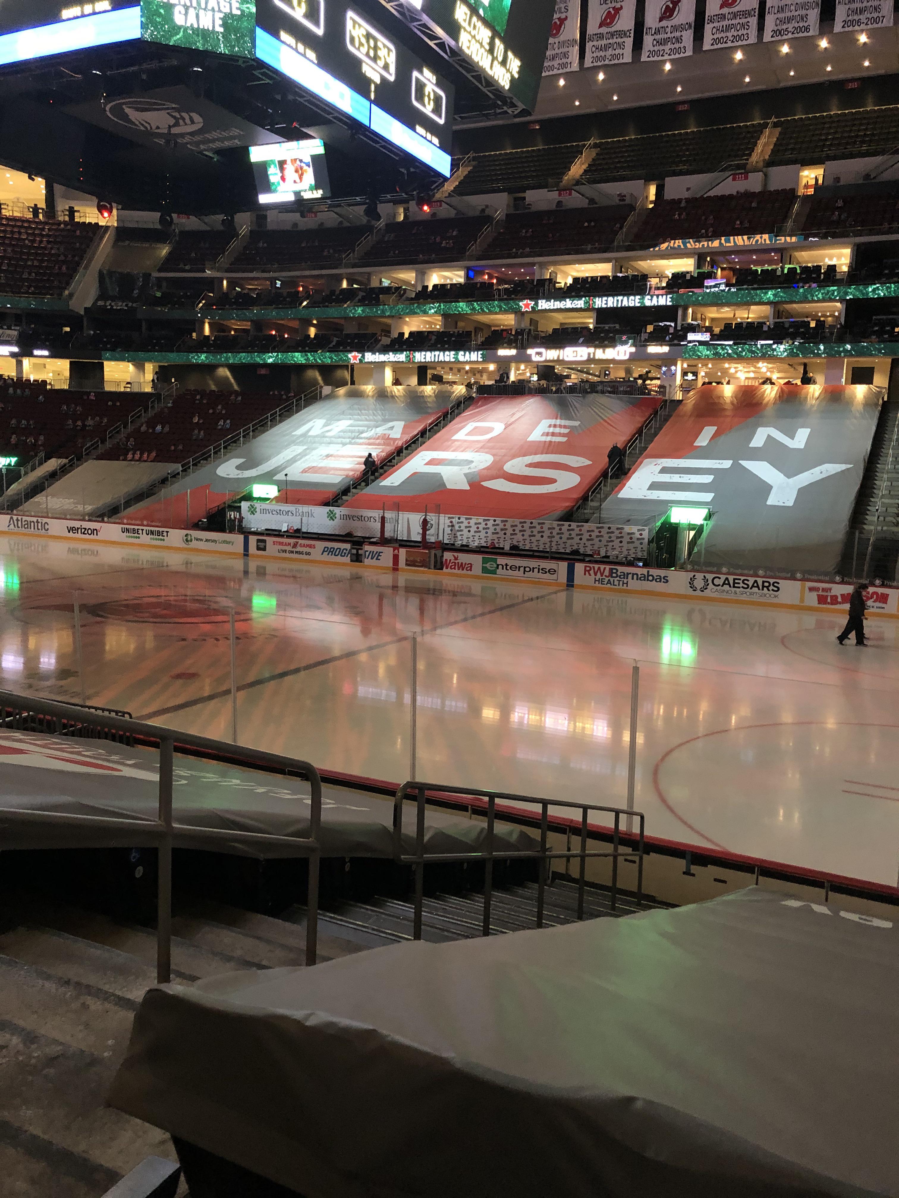 Nothing like a live game. Go Devils! | Scrolller