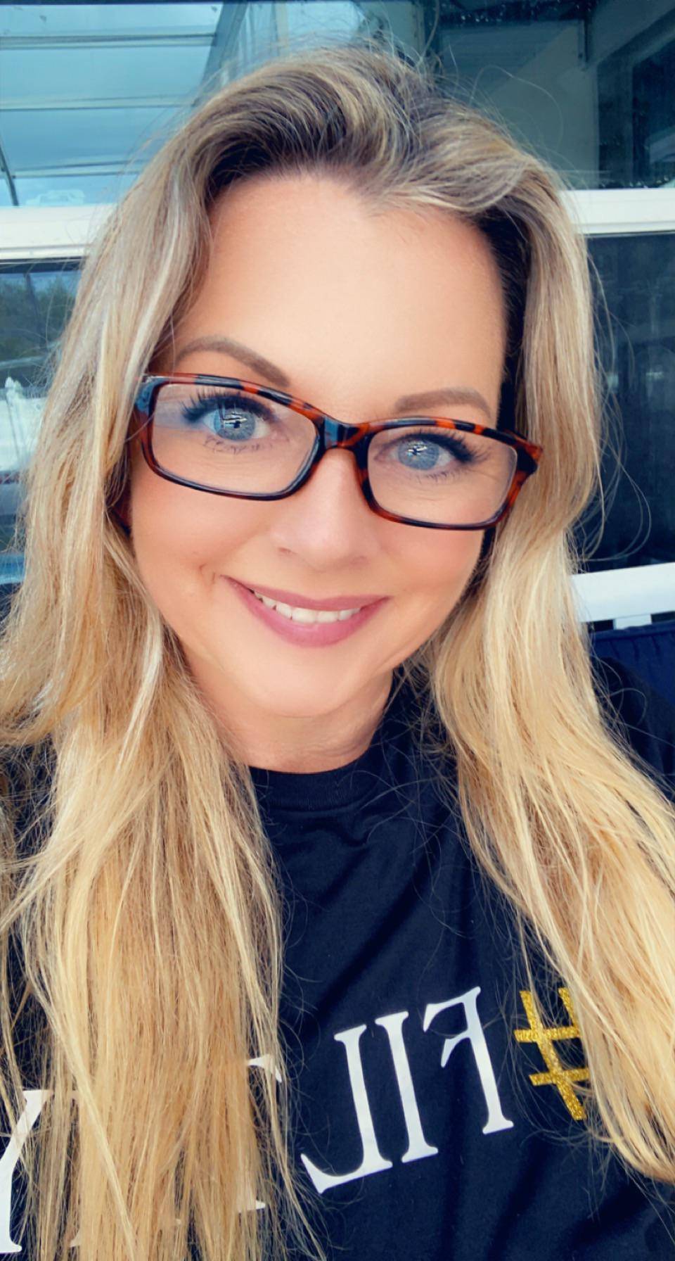 Nsfw. All natural mom of teens. Almost 50 | Scrolller