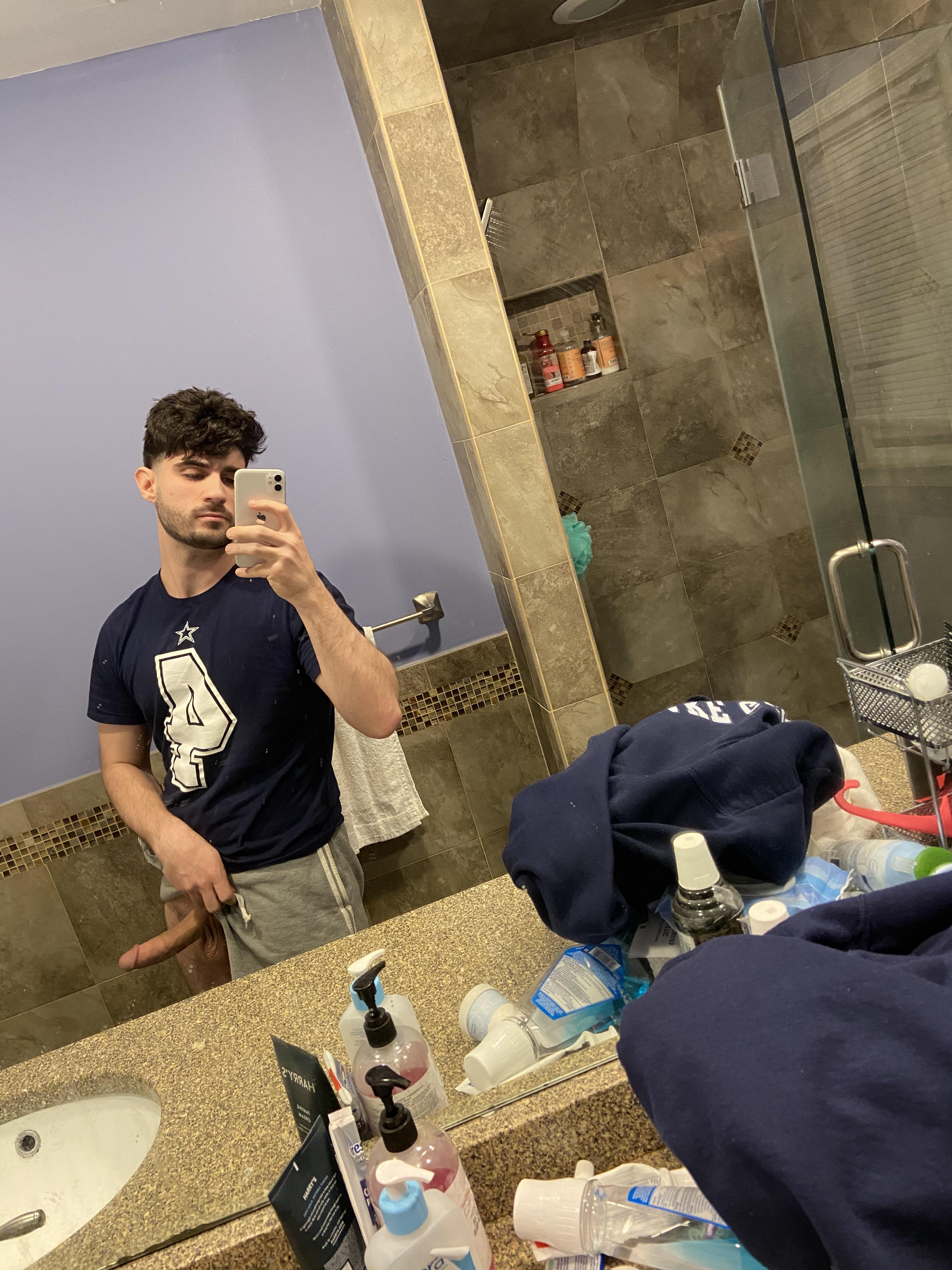 (NSFW) Looking for a shower buddy | Scrolller