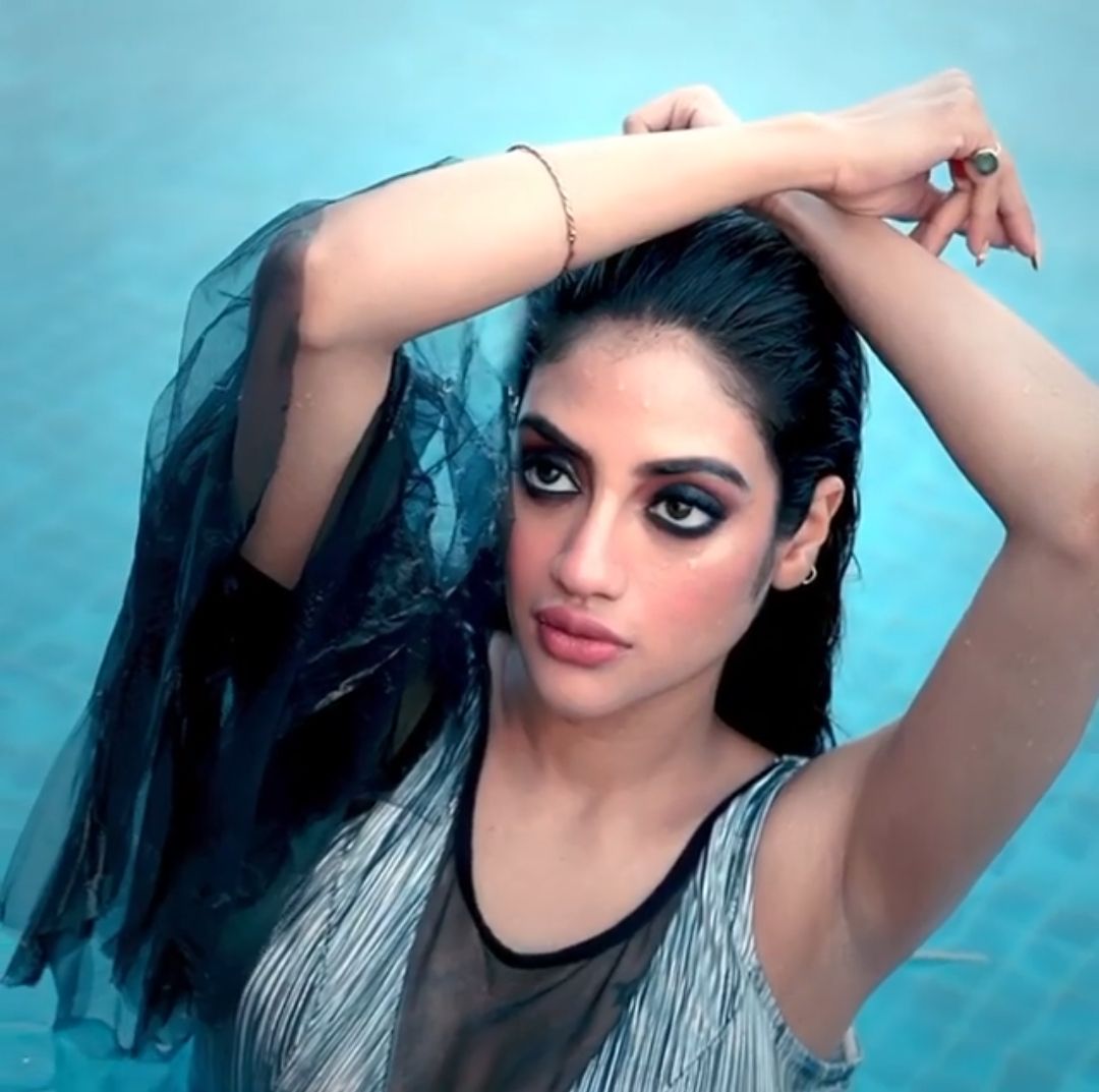 Nusrat Jahan delicious pits 😋 | Scrolller