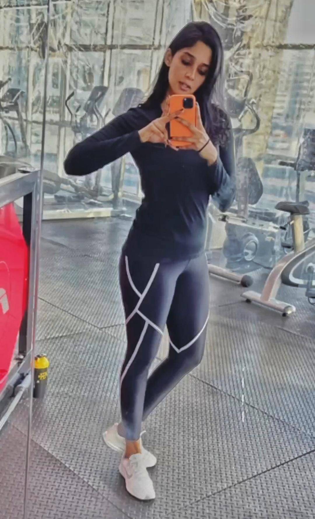 Nyla 🖤🤤 | Scrolller