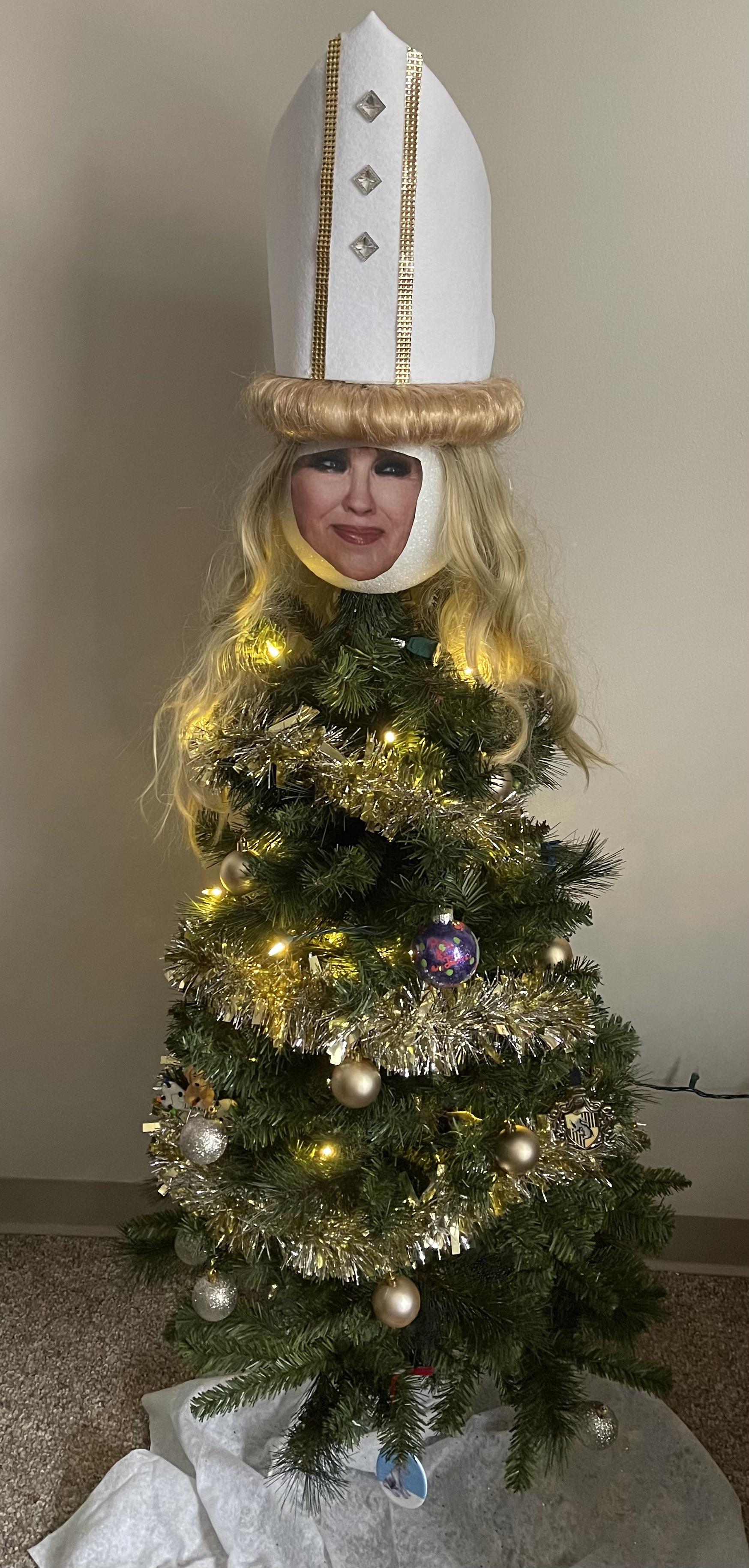 O christmas tree, O christmas tree | Scrolller