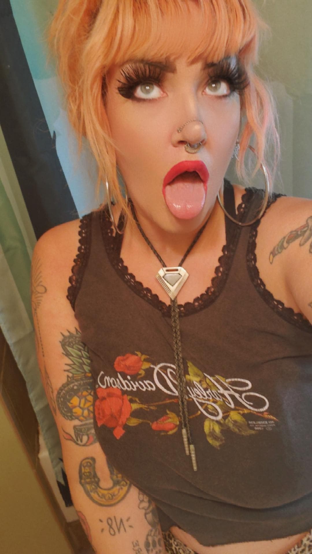 O Face 👅 Scrolller