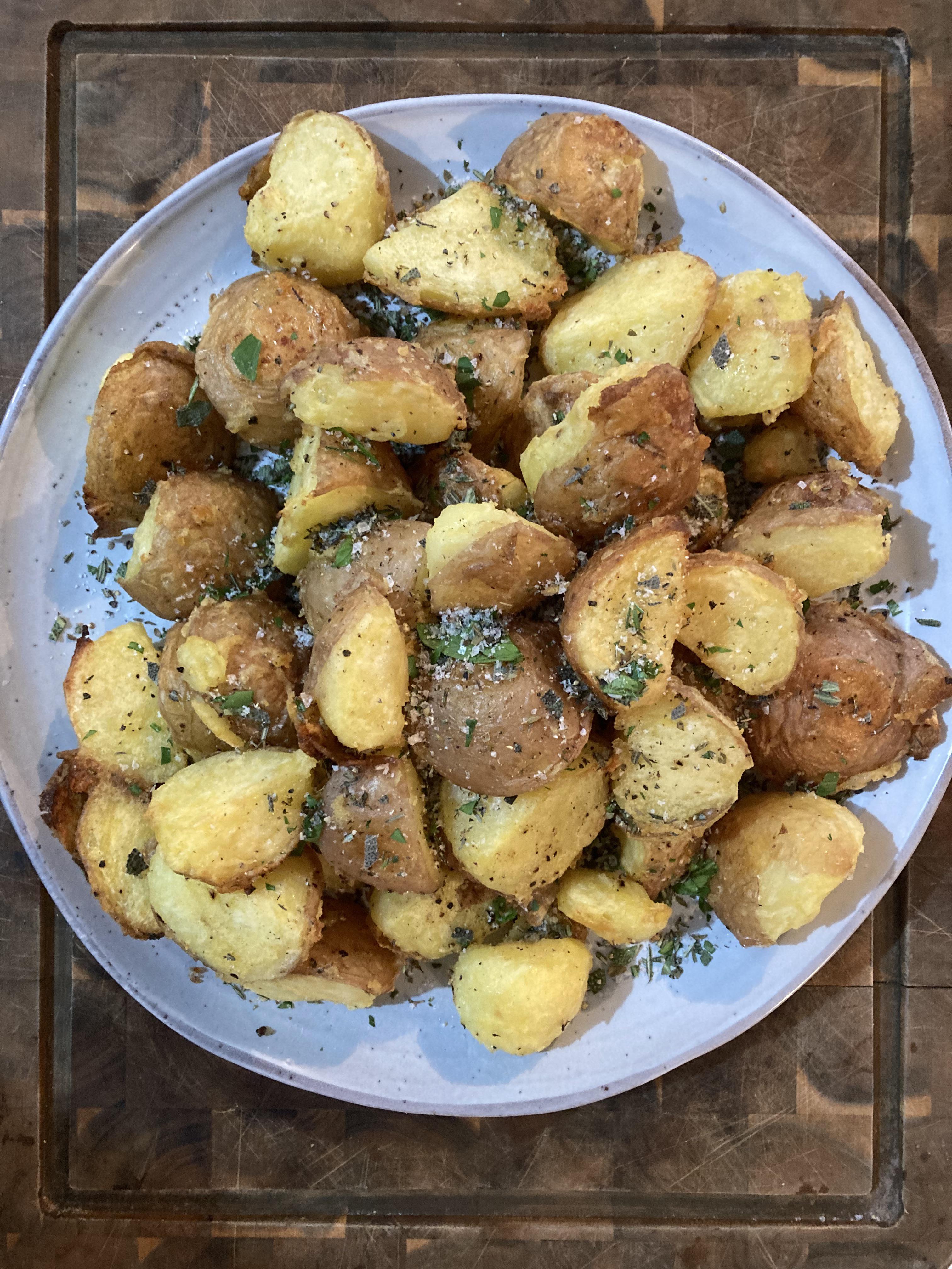 [OC] Unbelievably Crispy Roast Potatoes | Scrolller